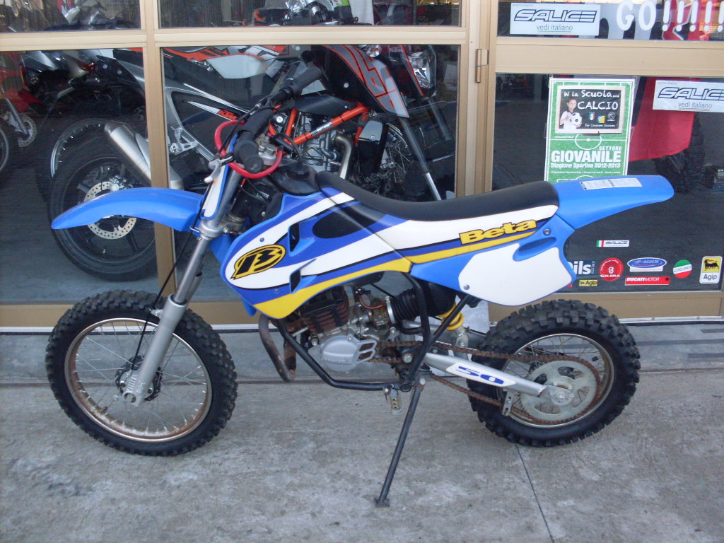 .: la MOTOBICI - Vendita e assistenza cicli e motocicli:.